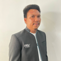 Riki « XAVIER MARKS Realty